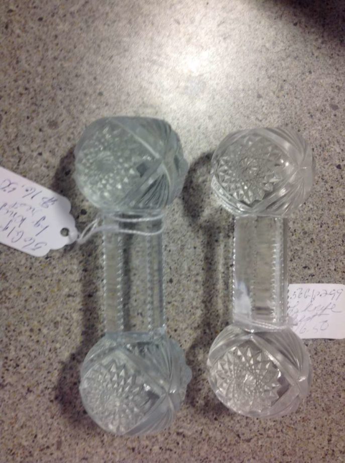 LARGE TABLE GLASS KNIFE RESTS - Antique Warehouse