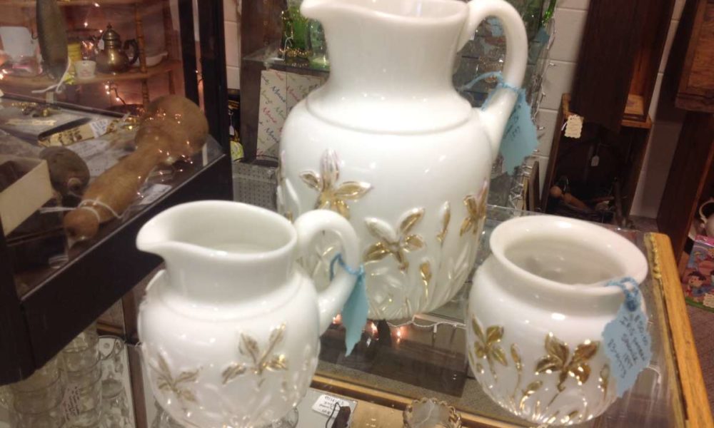 Iris pattern creamer spooner pitcher - Antique Warehouse