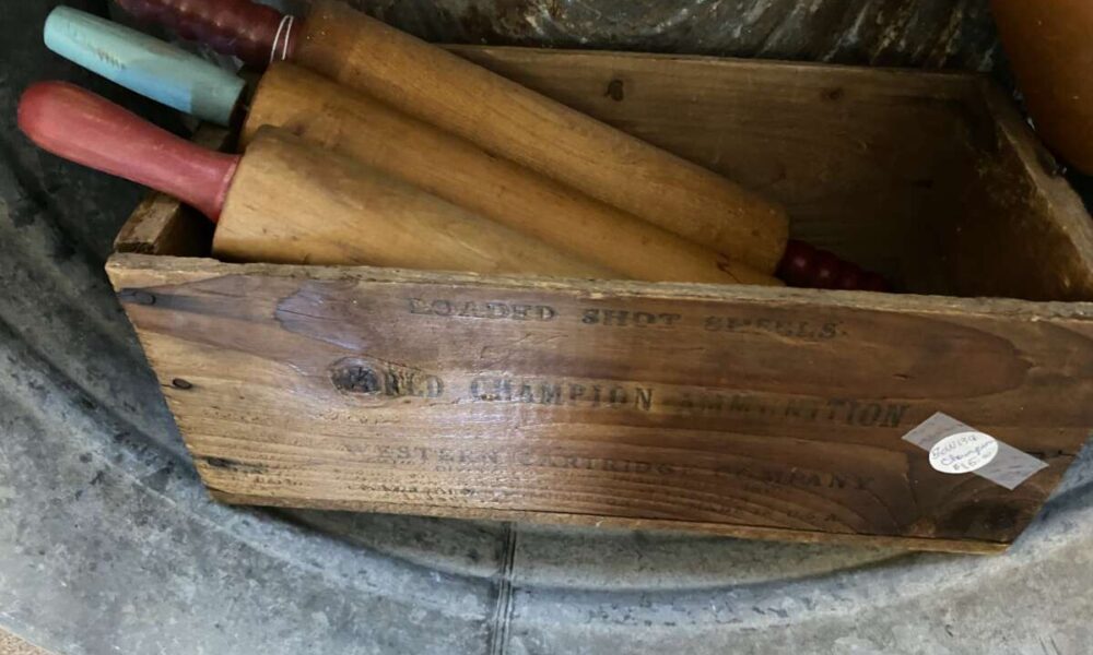 #56 KITCHEN ROLLING PINS - Antique Warehouse
